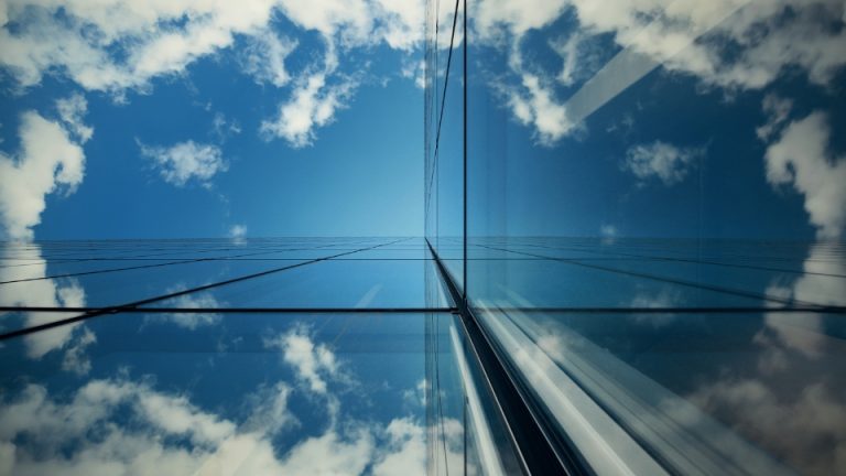 Comprehensive Guide - Types and Uses of Reflective Glass IW Glass